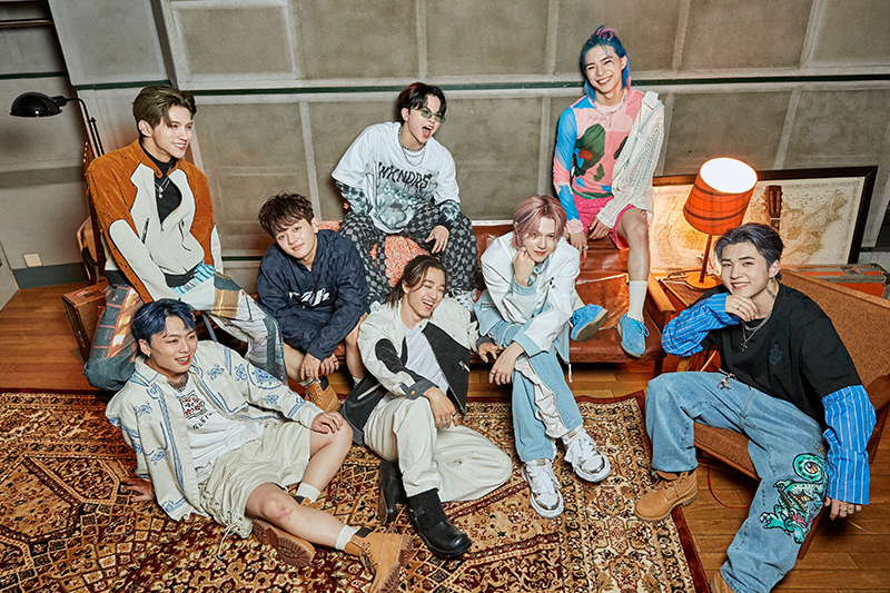 【ONE OR EIGHT】デビュー曲がBillboard Heatseekers Songsチャート首位獲得！世界各国で、数々のアジア初・日本人初の快挙達成！MVの再生回数も1300万回を ...