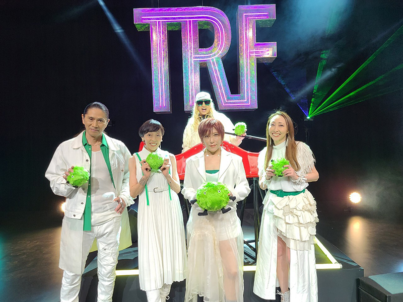 【TRF】SUUMOの新CMに出演！ 誰もが知るあの名曲を披露するも、何かが足りない！？ | エイベックス・ポータル - avex portal